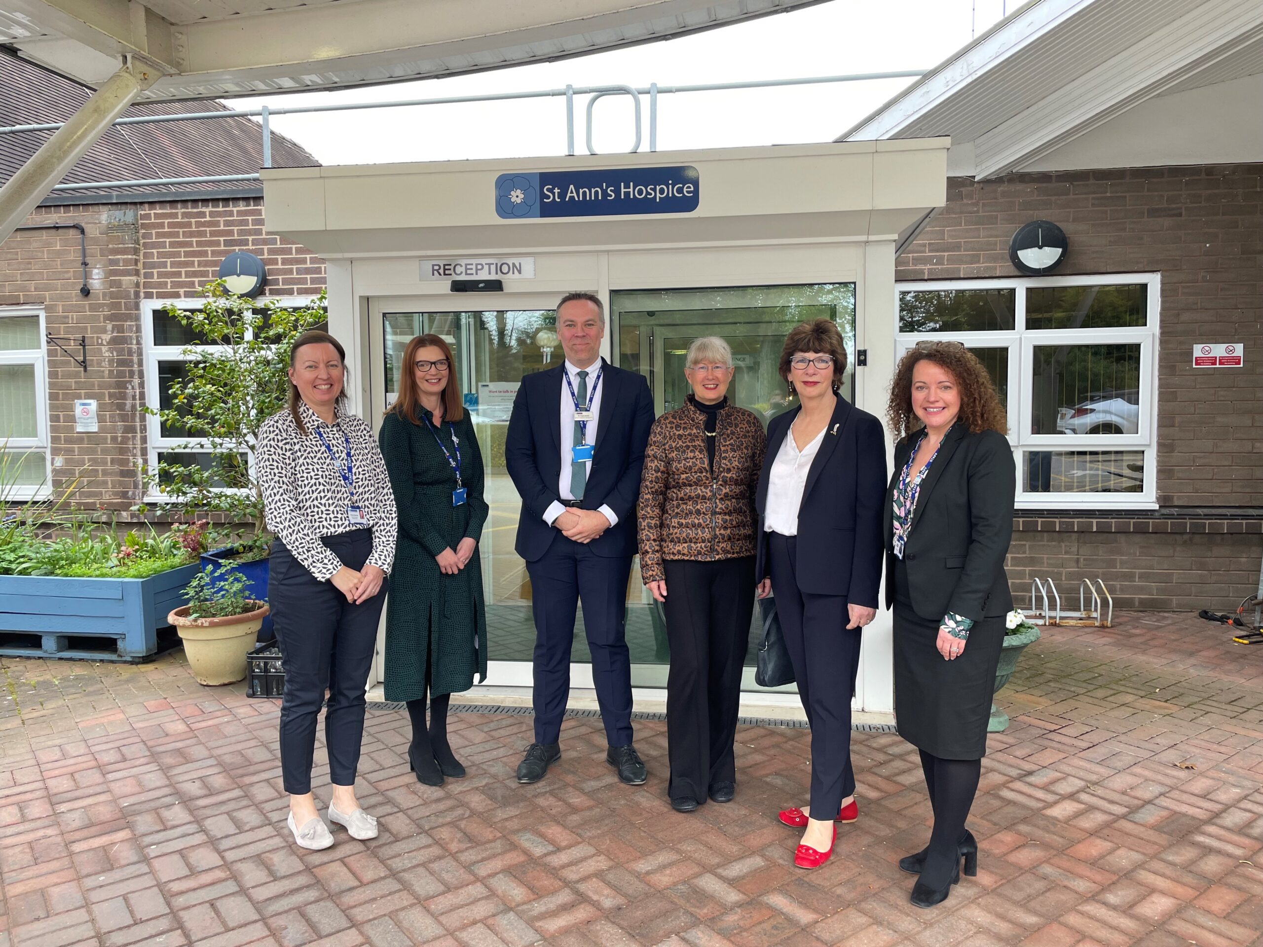 Lord-Lieutenant of Greater Manchester visits St Ann’s Hospice - Moya ...